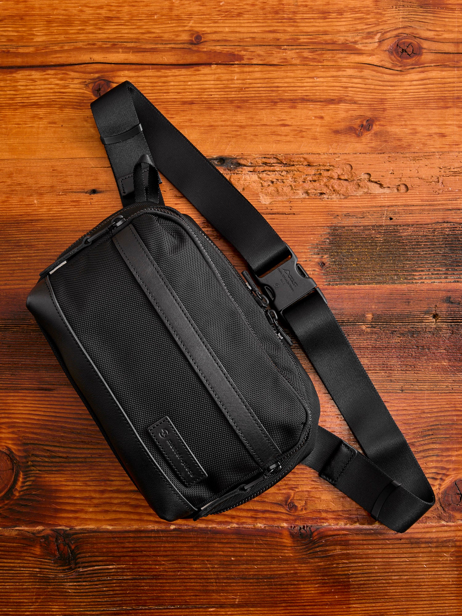 Explorer Sling Bag in Black – Blue Owl Workshop