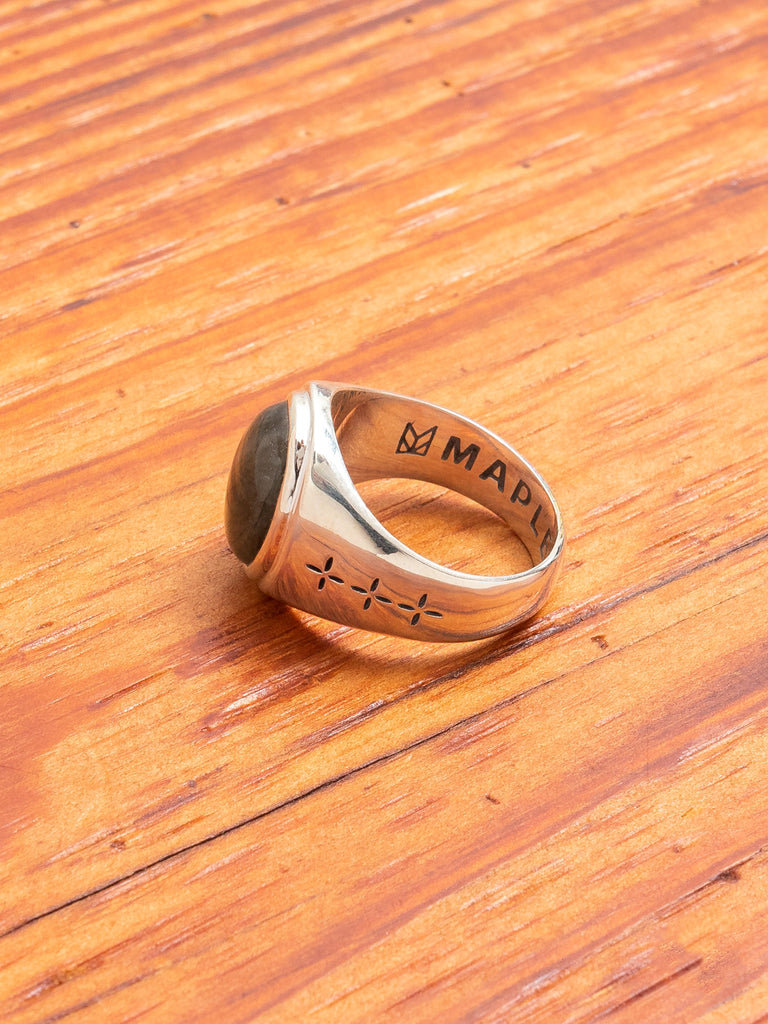 Tommy Signet Ring in Silver/Labradorite – Blue Owl Workshop