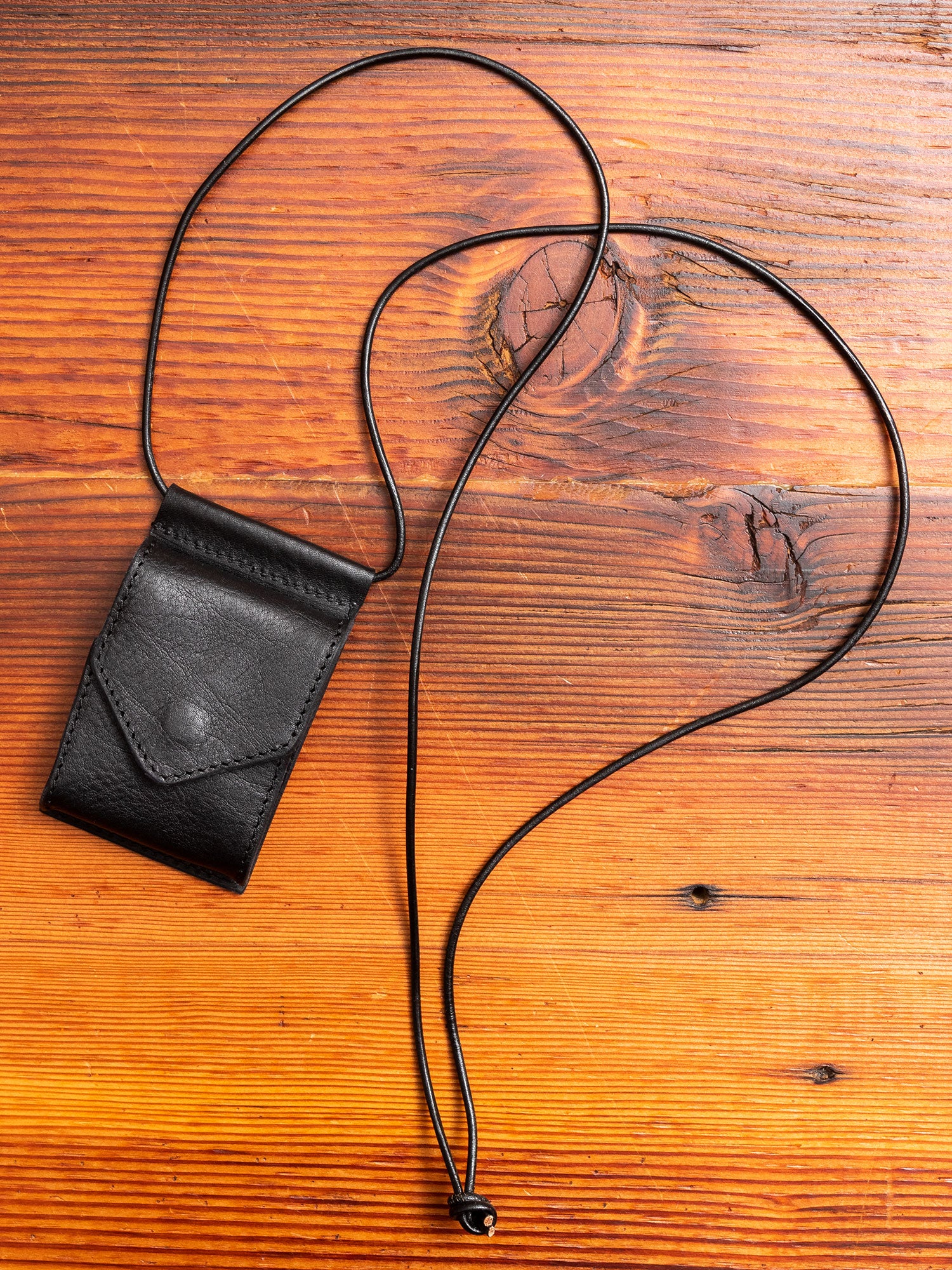 Hang Wallet in Black – Blue Owl Workshop